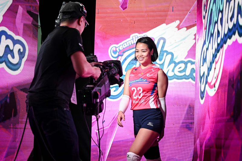 SET 1 UPDATE: Creamline wins 1st set 25-22 over Cignal in Game 1 of ...
